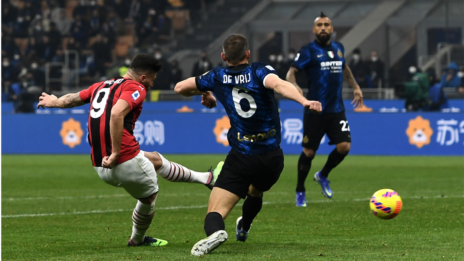 Gli 11 migliori calciatori albanesi che hanno giocato in Italia ...